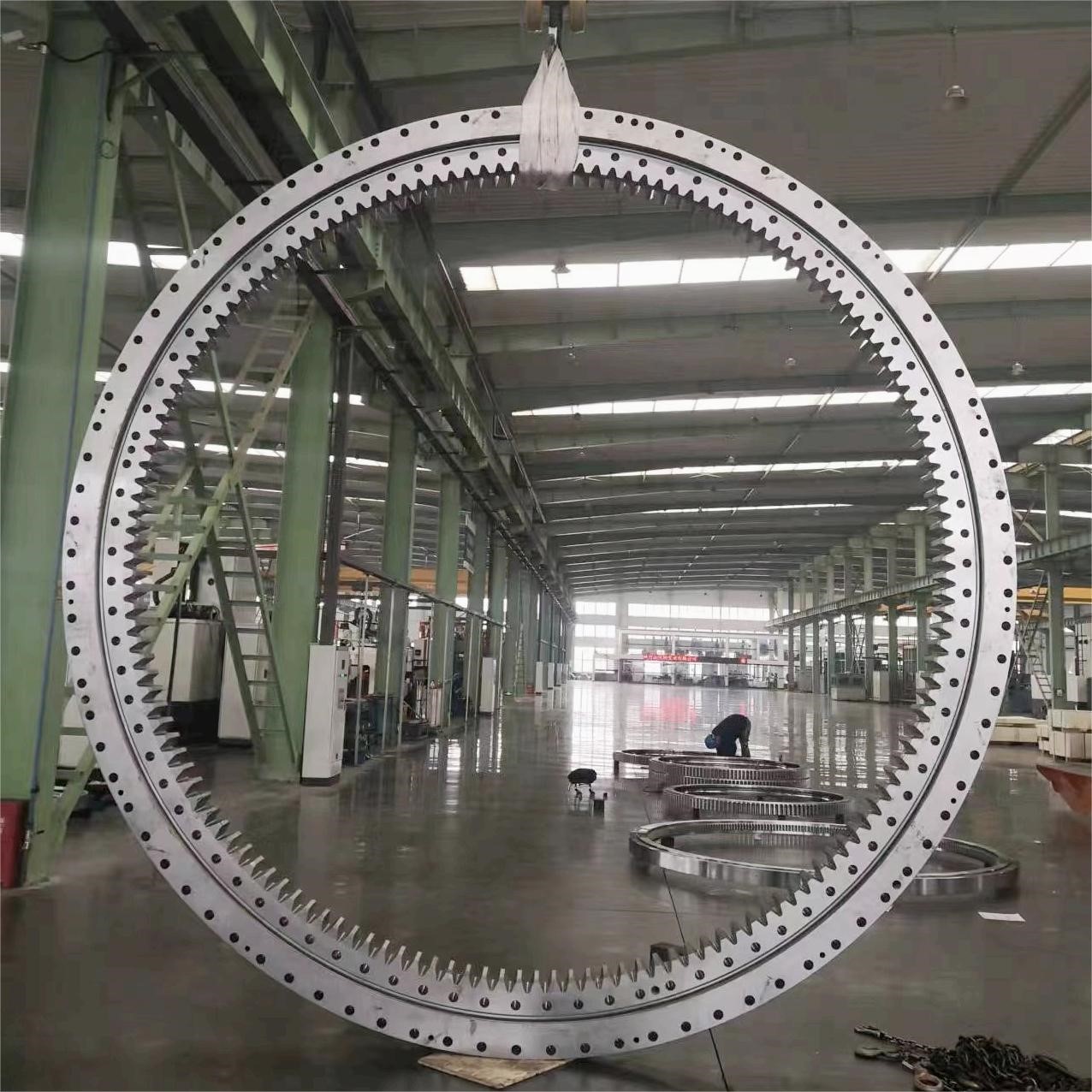 Xuzhou Wanda slewing bearing successfully delivered a 5 meters slewing ...